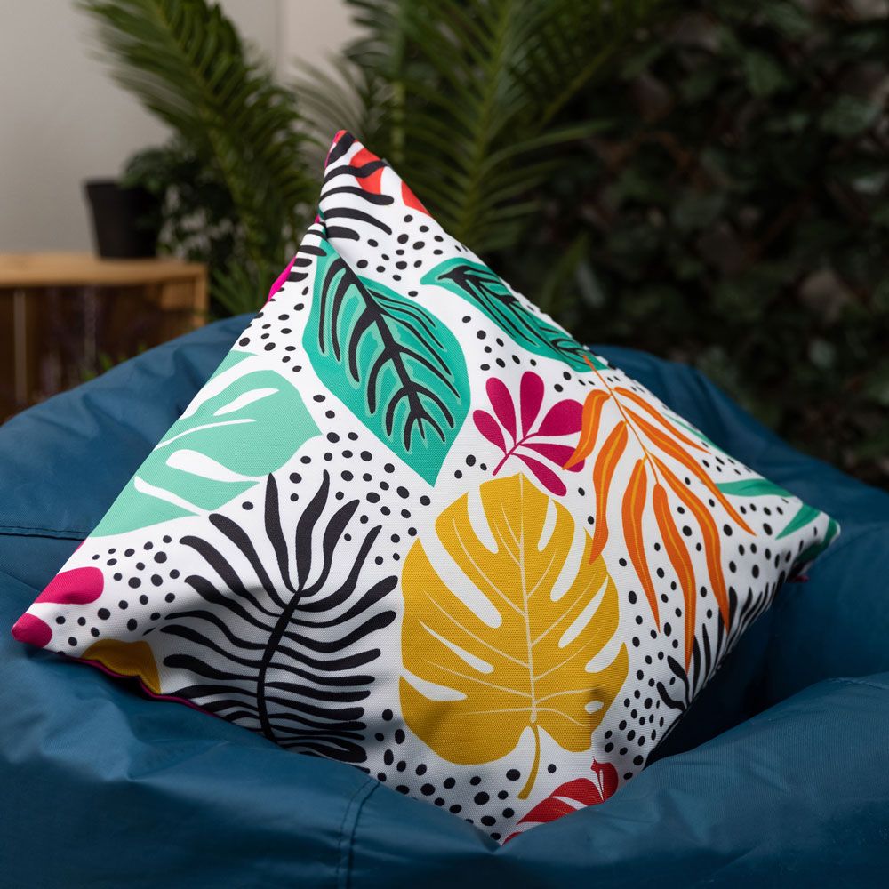 Veeva® Graphic Print Outdoor Cushion
